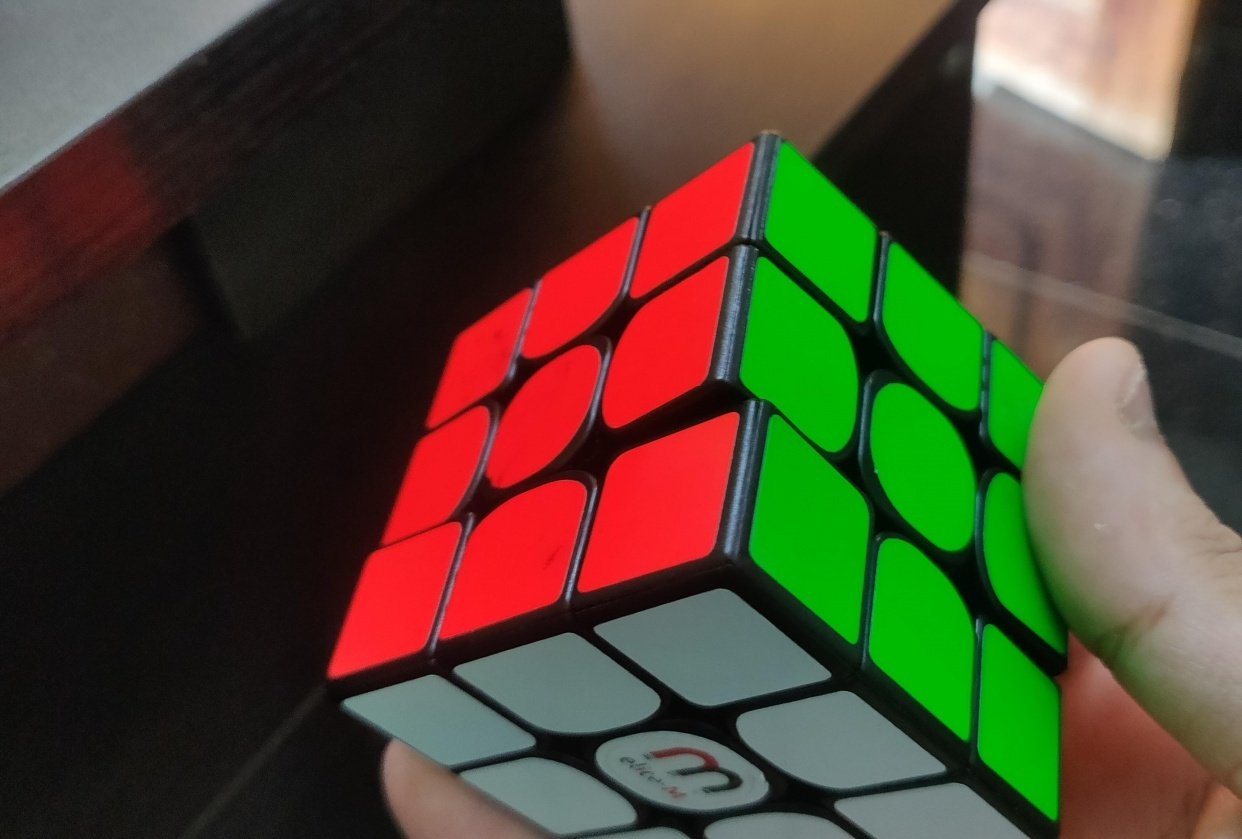 Solving my rubicks cube for the first time | Skillshare Student Project