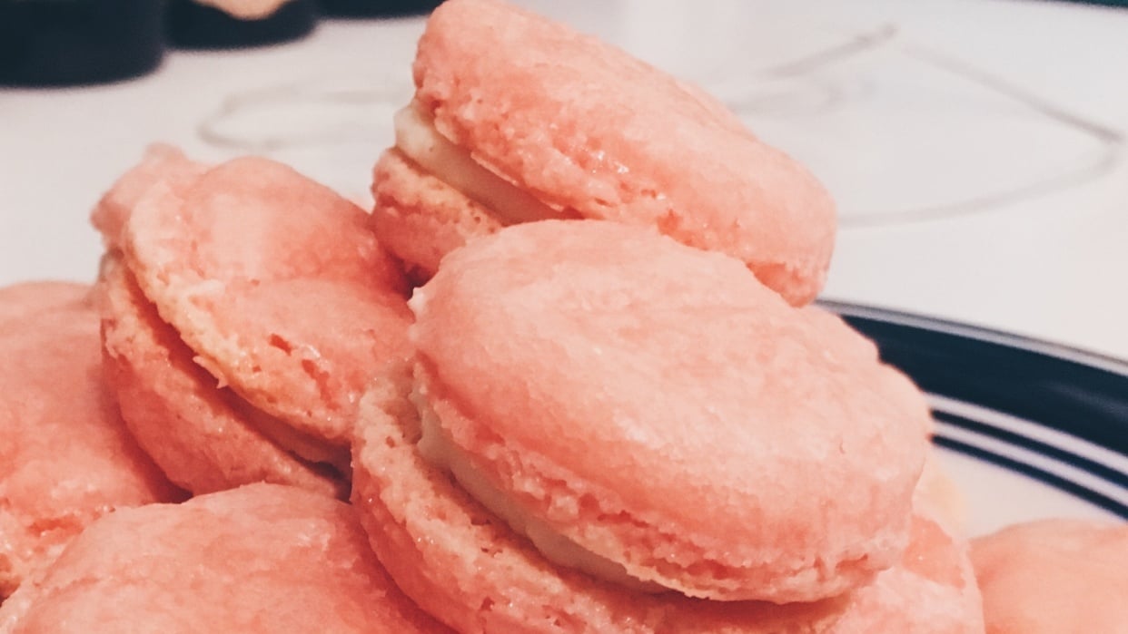 Pink Vanilla Macarons - 1st attempt!! | Skillshare Student Project